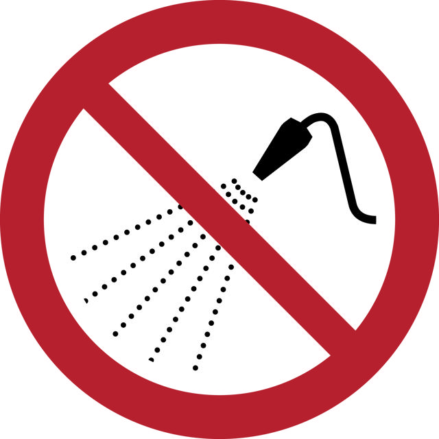 Safety sign Do not spray with water, Red